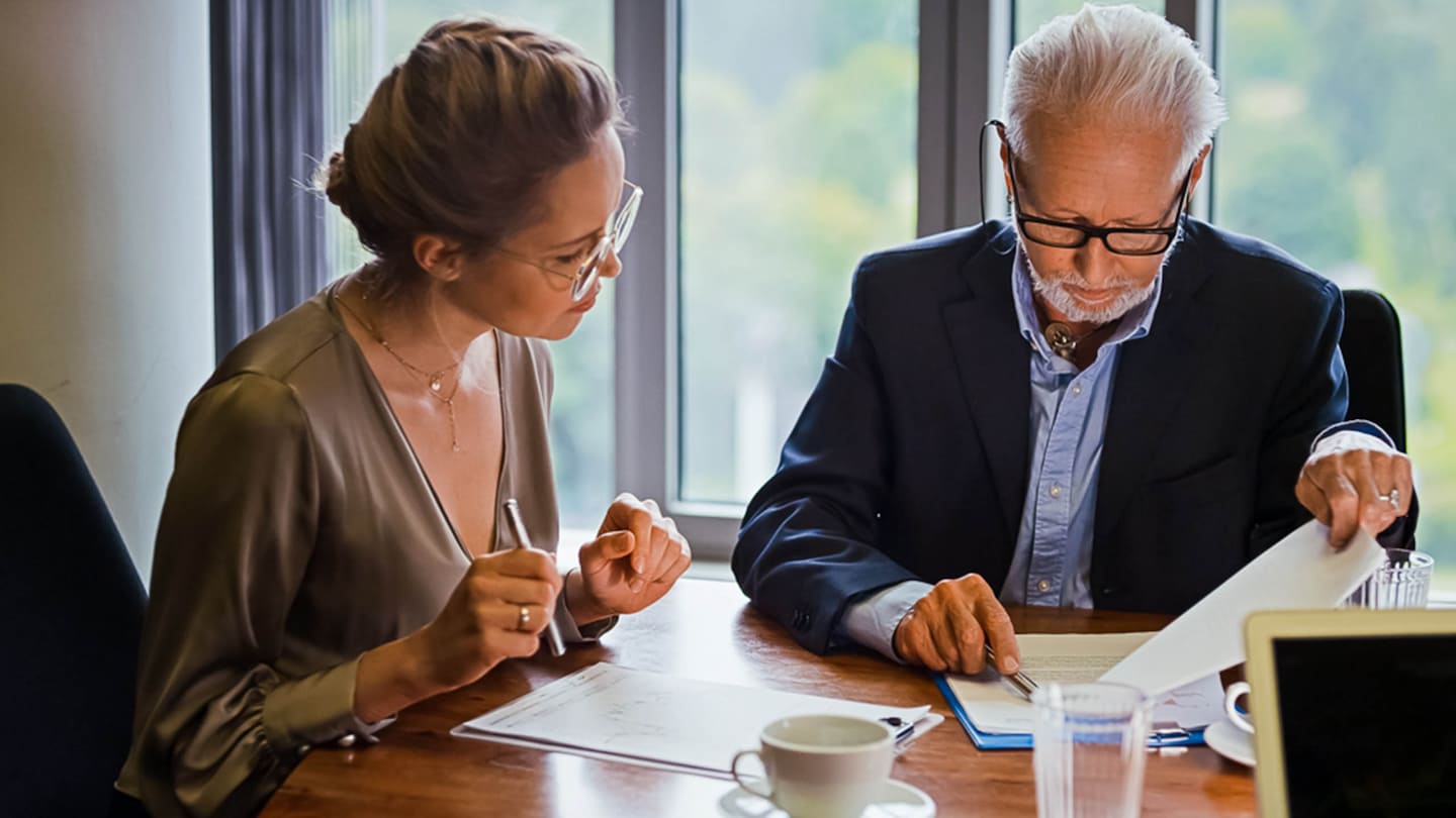 Fiduciary vs. Non-Fiduciary Financial Professional vs. Self-Directed ...