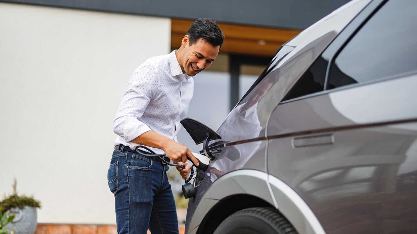 What Is a Hybrid Car & How Do They Work? | Chase