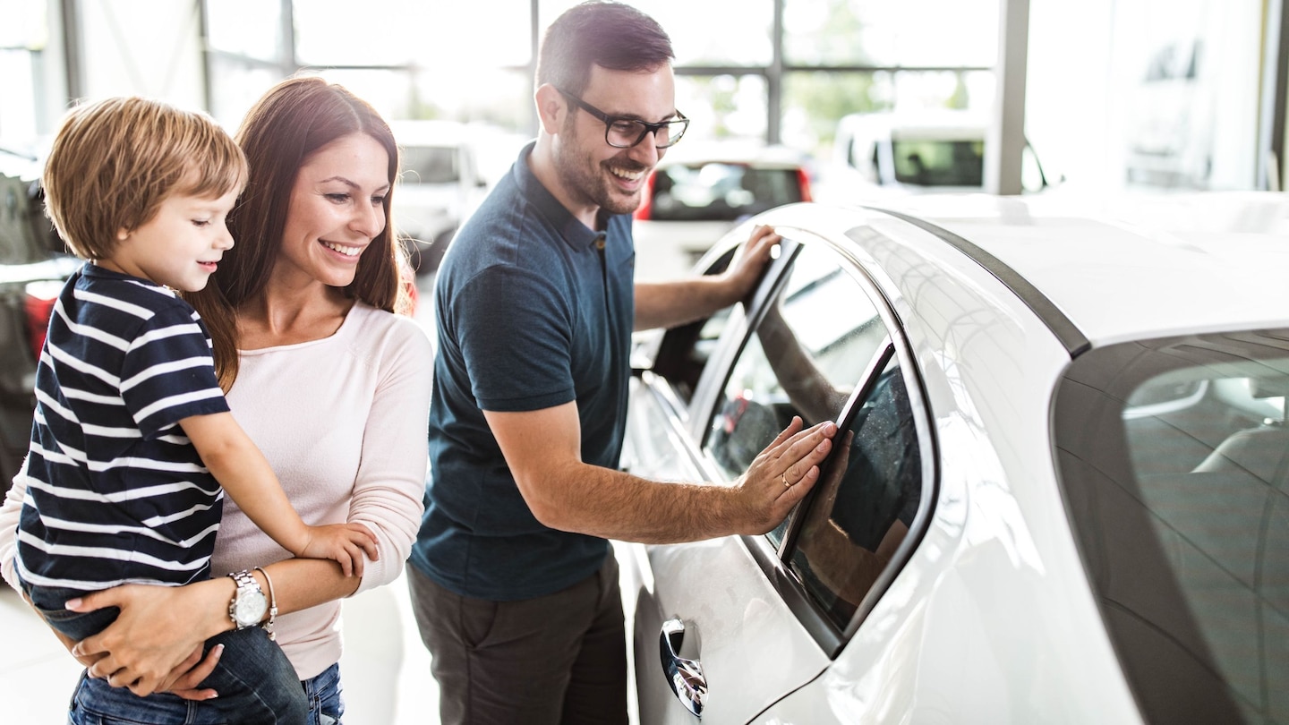 Guide to Buying a Rental Car: Pros and Cons | Chase