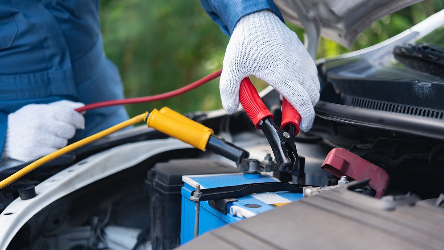 How to Jump-Start a Car in 7 Steps | Chase