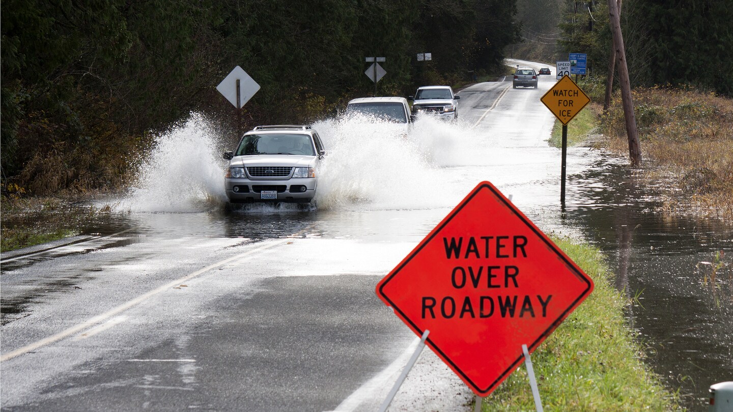 Hydroplaning 101: Driving Safely on Wet Roads | Chase