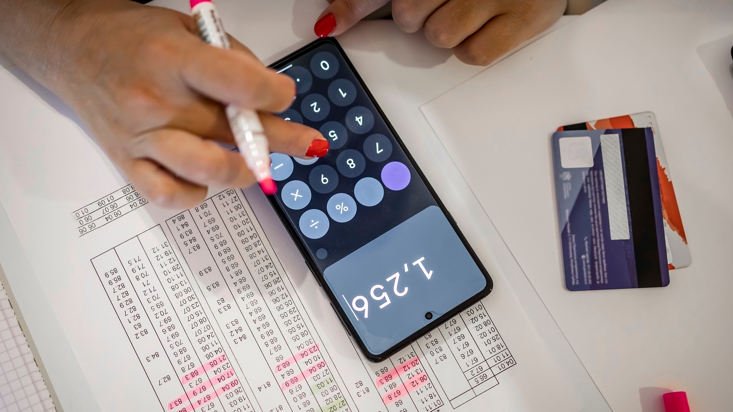 How to Budget Your Monthly Spending With a Credit Card | Chase