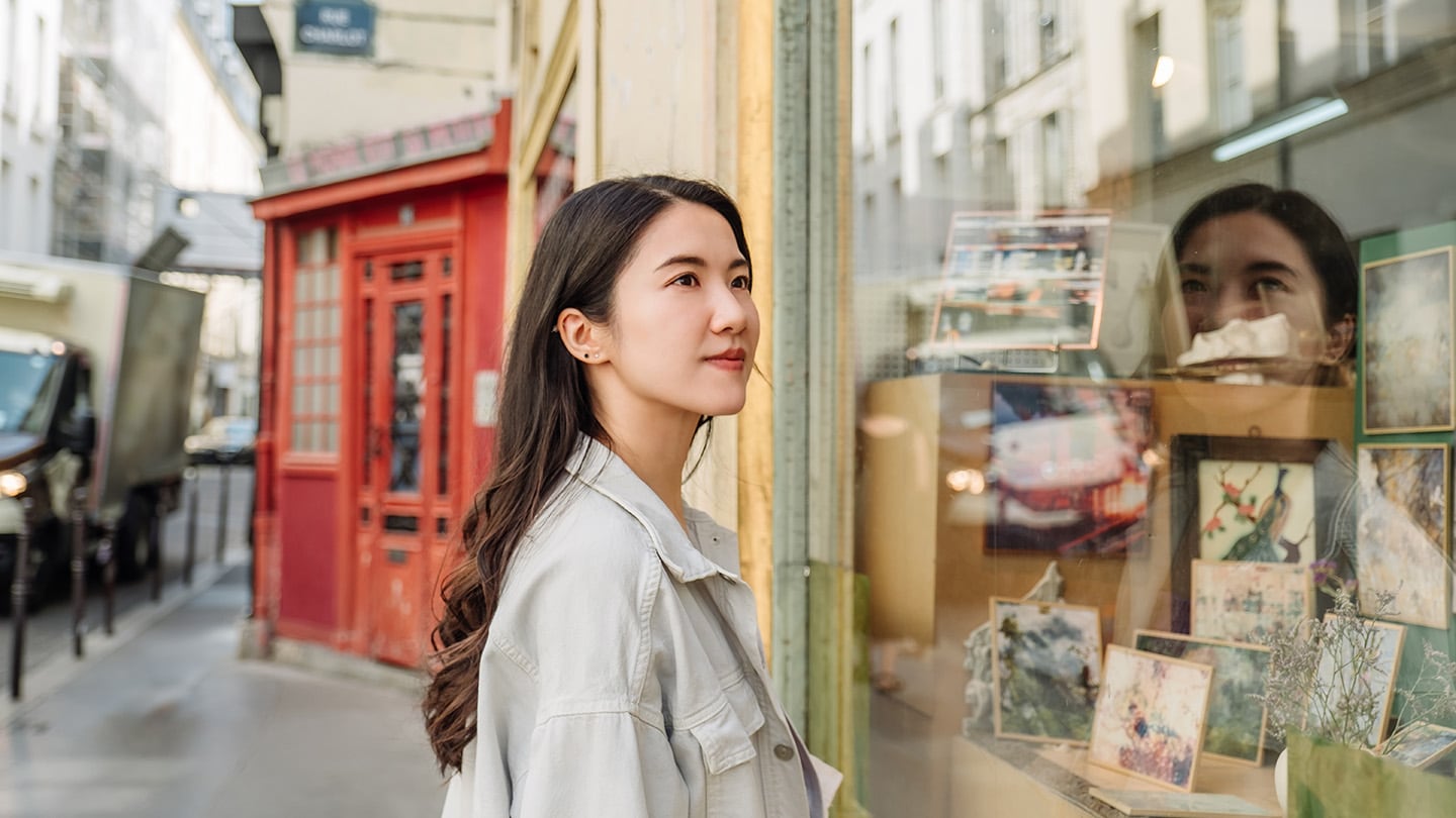 A Guide to Using Credit Cards in France | Chase