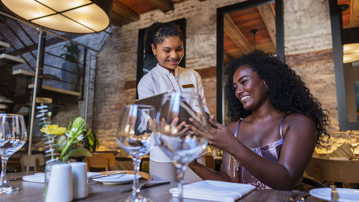 How to Use the $300 Dining Credit with Chase Sapphire Reserve ...