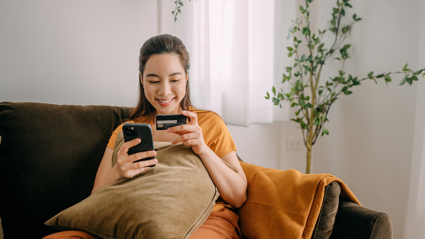 Chase Freedom Unlimited ® vs. Chase Freedom Rise ® | Chase