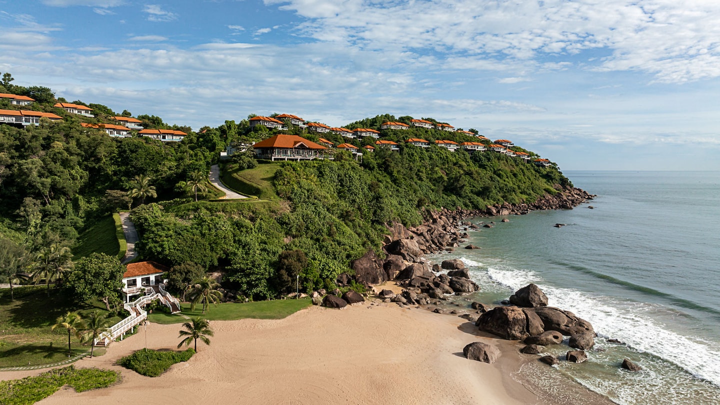 banyan_tree_lang_co_beach_aerial_hill_villas_partner_2508_16x9_web.jpg